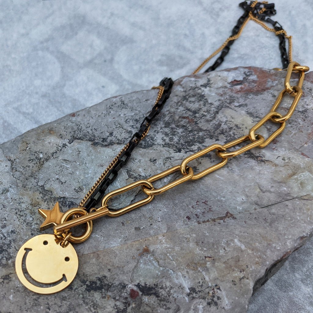 Smiley Face Gold Chain Chocker – InkaCreations